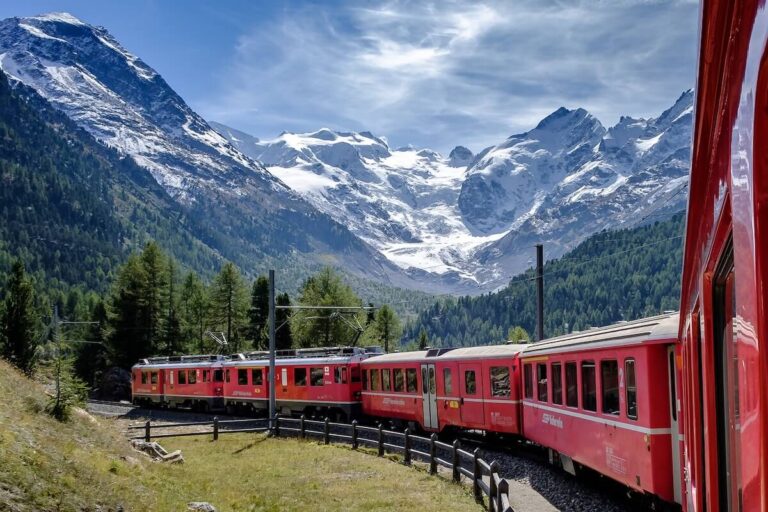 Tour Switzerland by Train | Explore the Swiss Railways