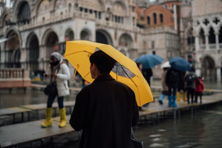 Is Venice Sinking? Rising Sea Levels and the City's Vision