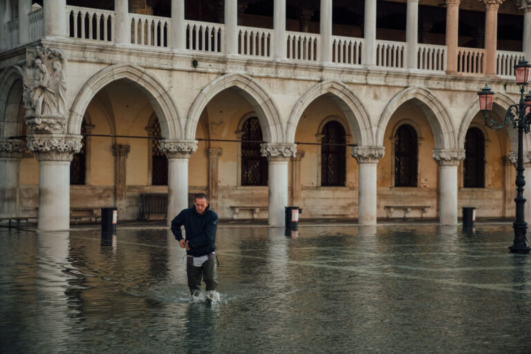 Is Venice Sinking? Rising Sea Levels and the City's Vision