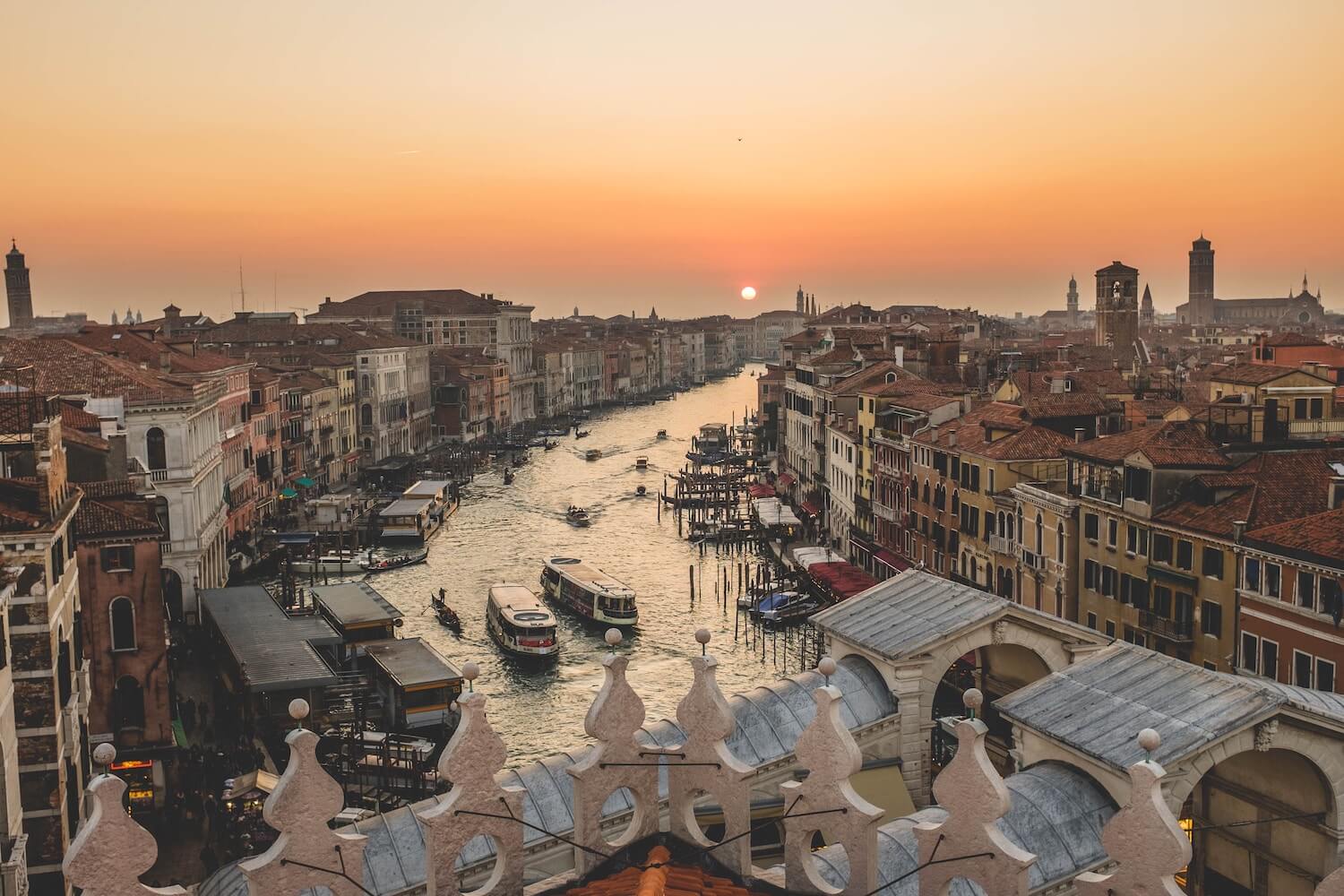 Is Venice Sinking? Rising Sea Levels and the City's Vision