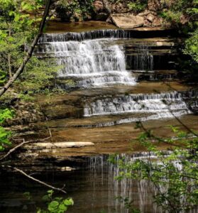 10 Amazing Waterfalls in Indiana You'll Never Forget