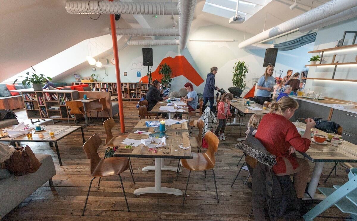 Best Hostels in Iceland | Dorms, Private Rooms, and More!